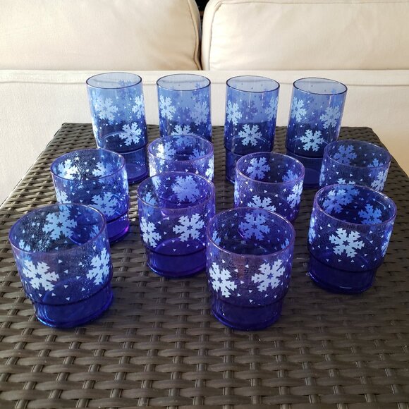 Tupperware | Dining | Euc Tupperware Snowflake Tumblers Set Of 2 | Poshmark